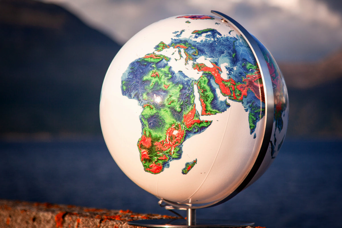 Illuminated Desktop Globes – Grasshopper Geography